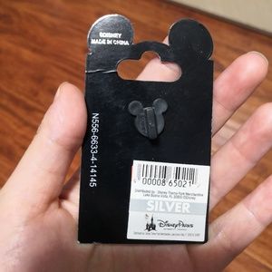 Disney | Accessories | Official Disney Parks Aladdin Pin | Poshmark